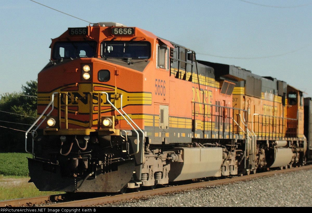 BNSF 5656